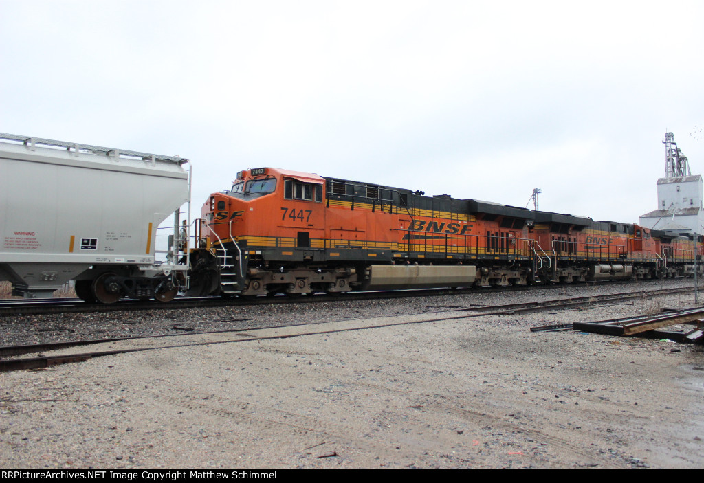 BNSF 7447